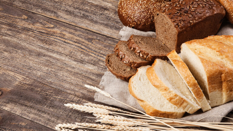 Roti Tawar vs. Roti Gandum: Mana yang Lebih Baik? – Young On Top