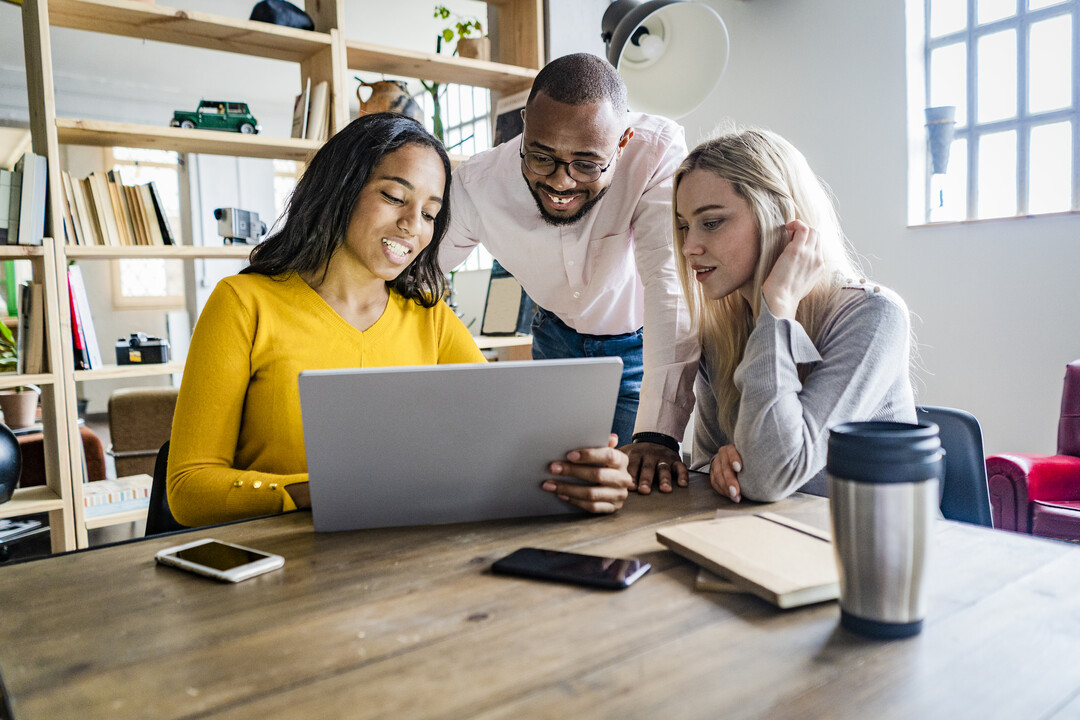 10 Program Pelatihan untuk Anak Muda yang Ada di Komunitas – Young On Top