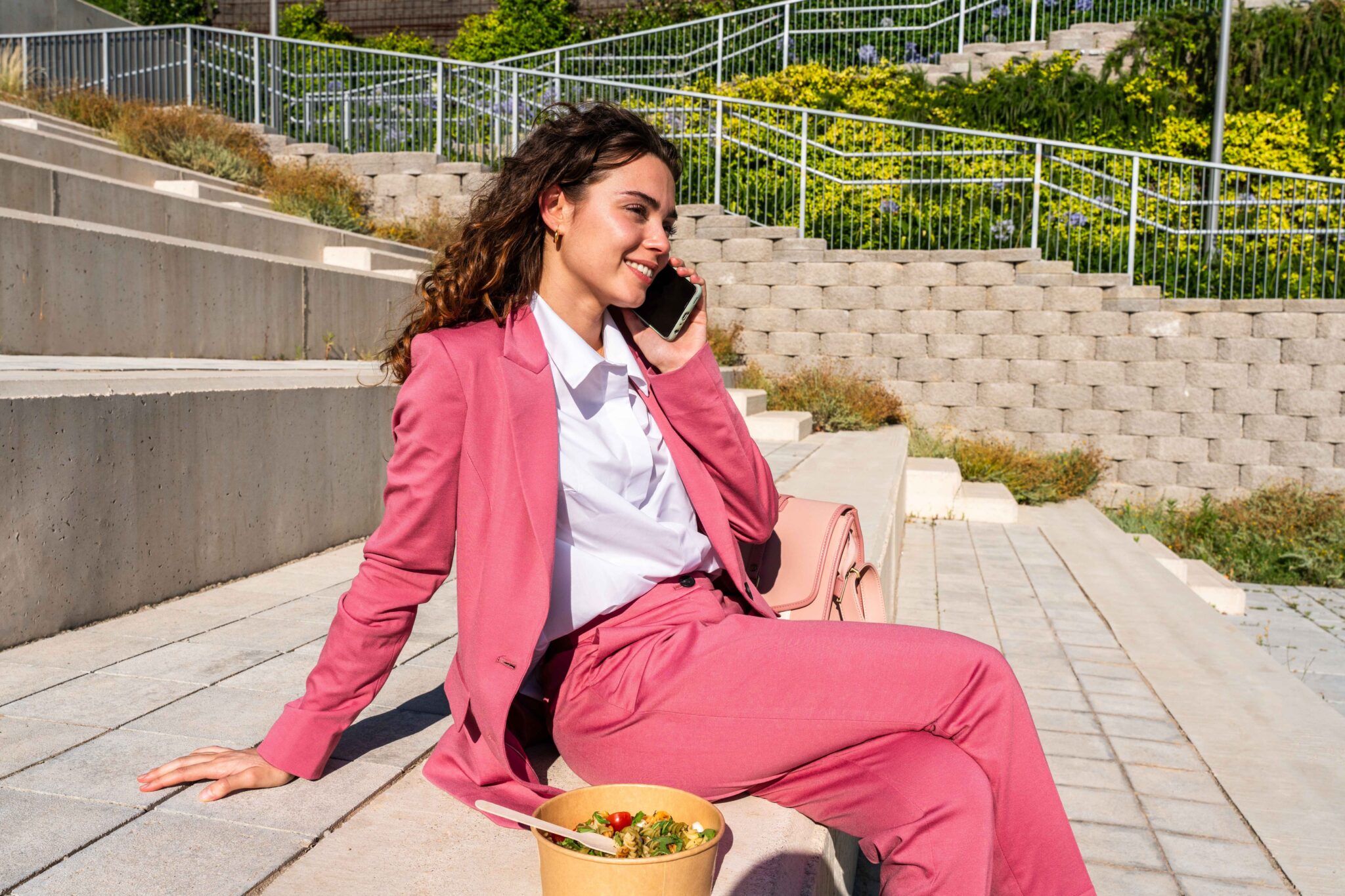 10 Outfit yang Cocok untuk Bentuk Tubuh Pear – Young On Top