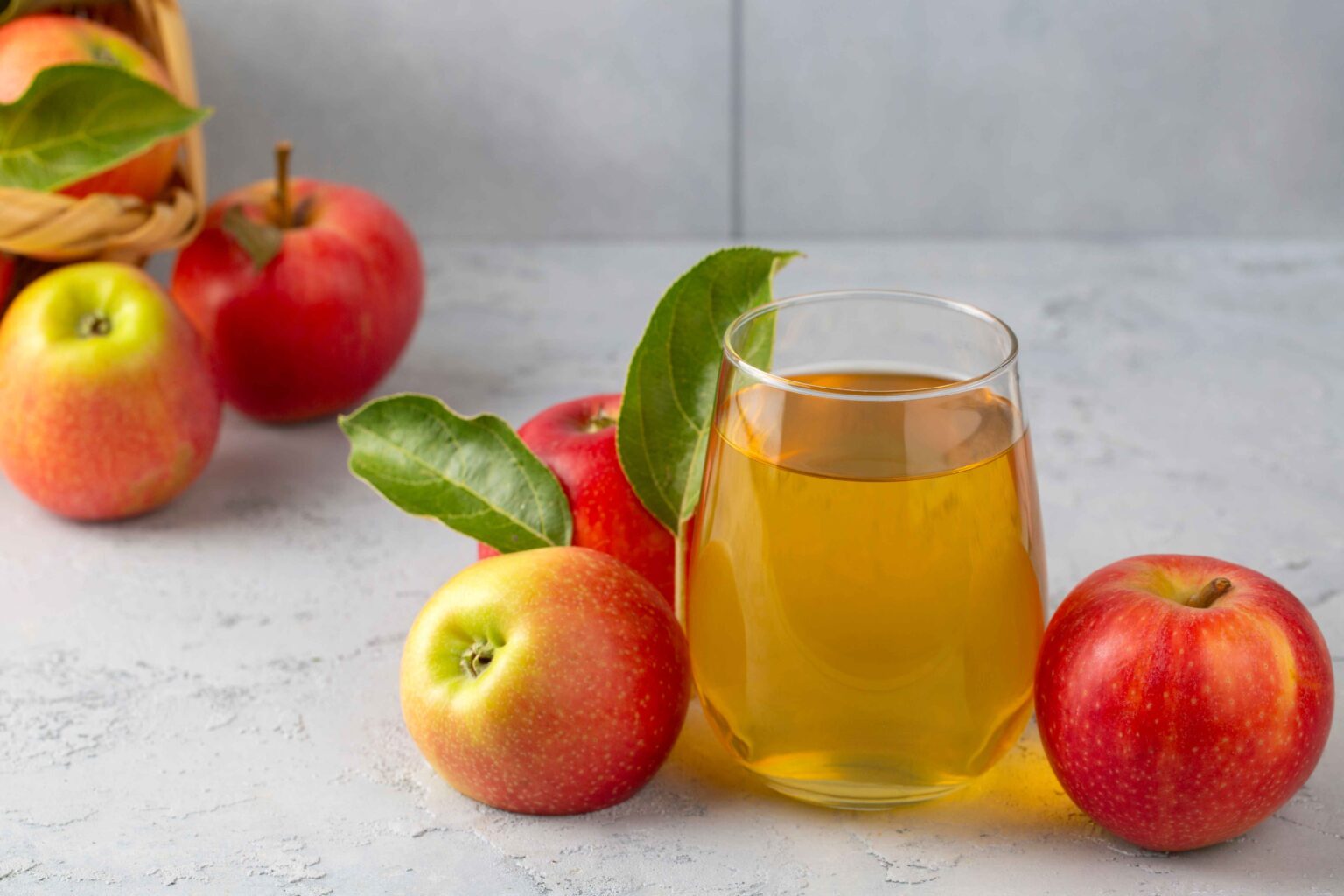 5 Resep Jus Apel Segar yang Mudah Dibuat di Rumah – Young On Top